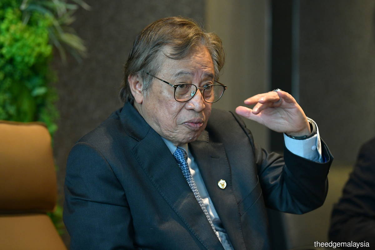 Petronas, Petros to play roles in accordance with existing laws, says Abang Johari | KLSE Screener